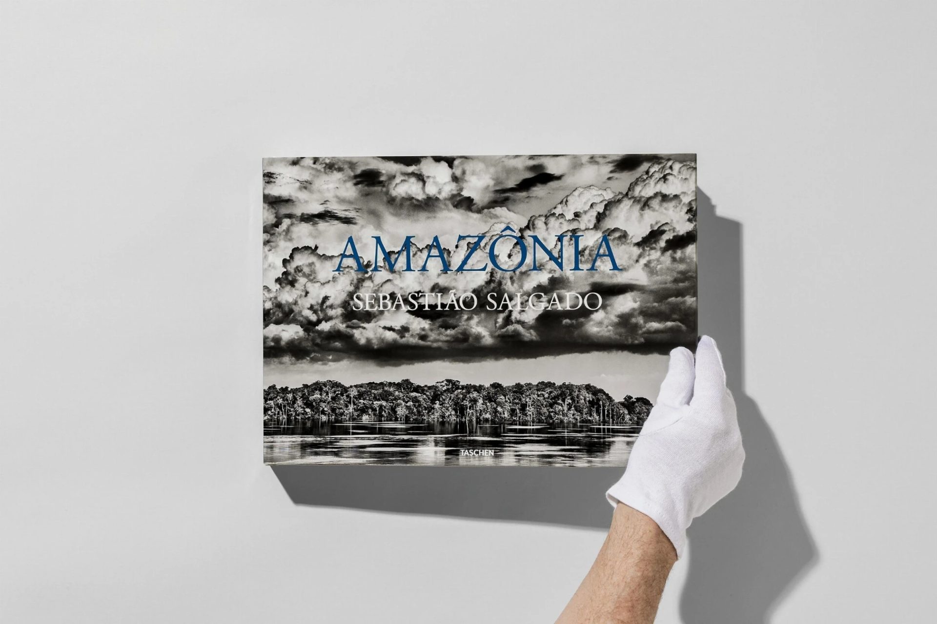 Sebastião Salgado. Amazônia | Coffee Table Book